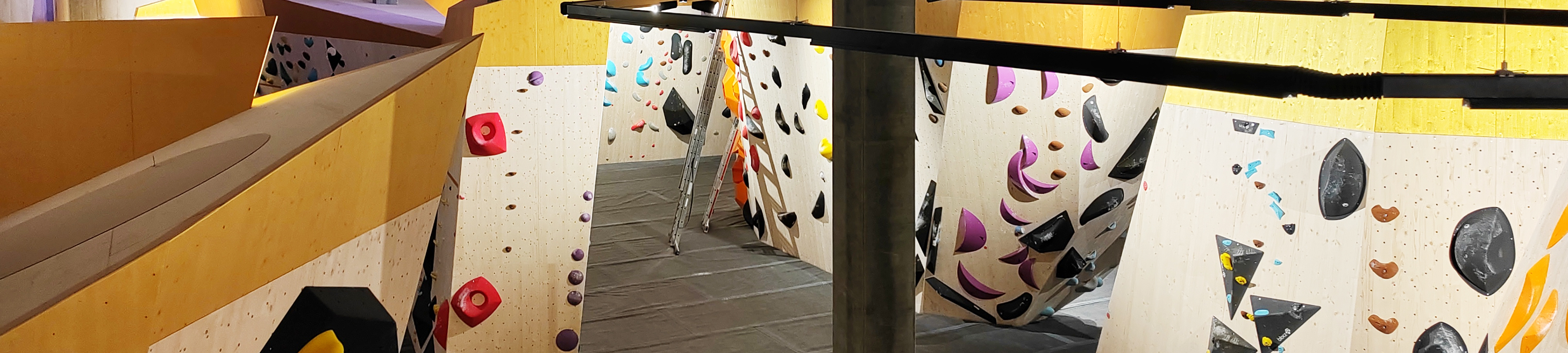 Elektroinstallationen für die MINIMUM Leutsch Boulderhalle mit Bistro ...